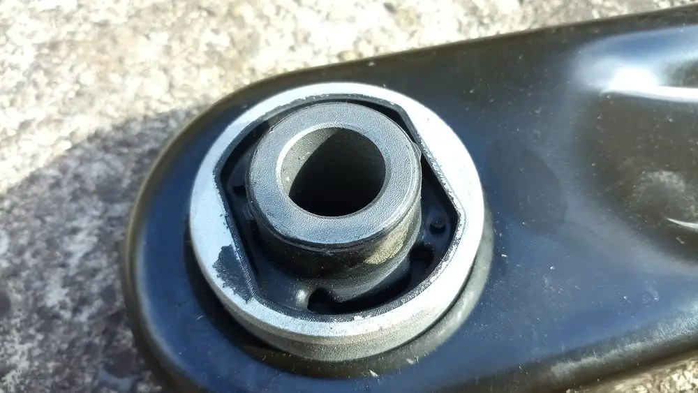 Changer les triangles de suspension - C3 Pluriel