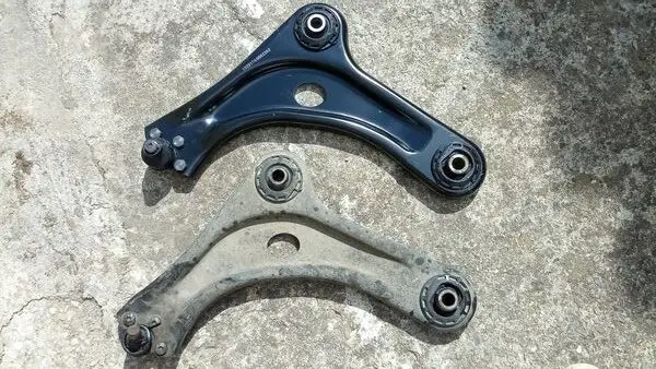 Changer les triangles de suspension - C3 Pluriel