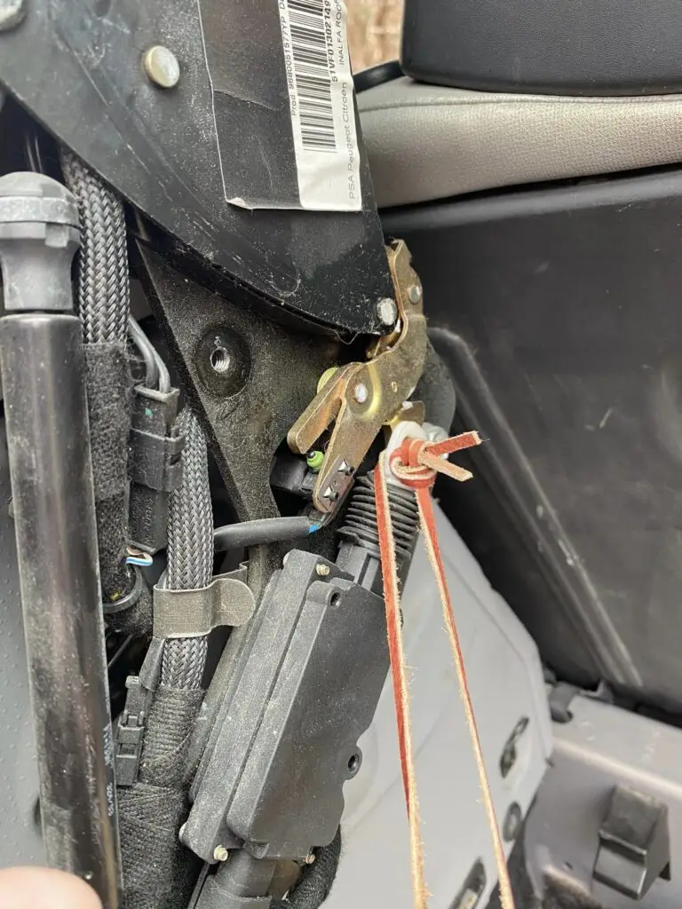 13 actions comment dépanner le coffre du C3 Pluriel - C3 Pluriel